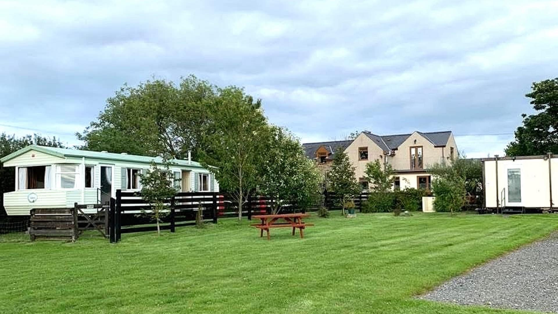 Amlwch - Nant Isaf - The Camping and Caravanning Club