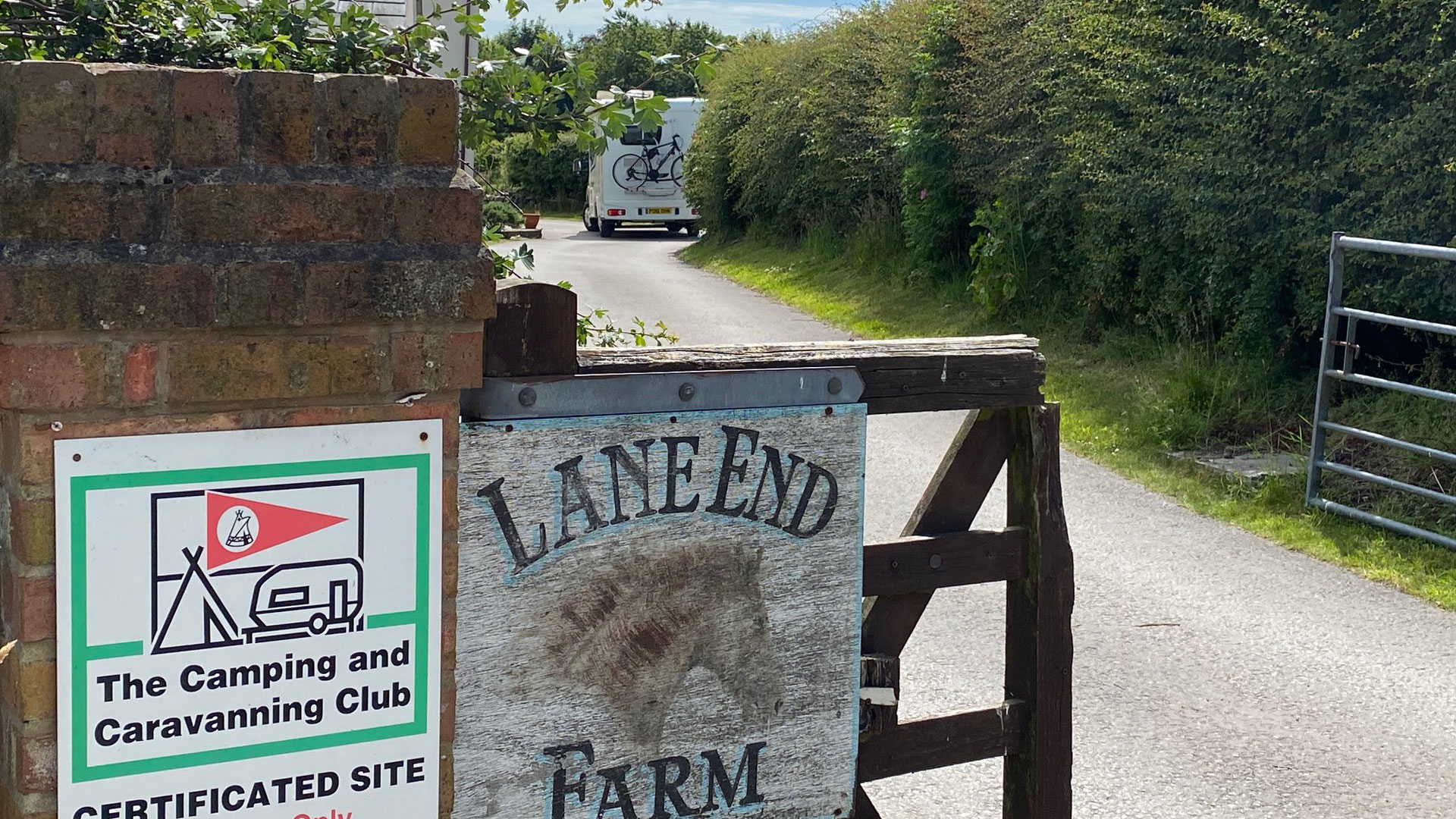 Heywood - Lane End Farm - The Camping and Caravanning Club