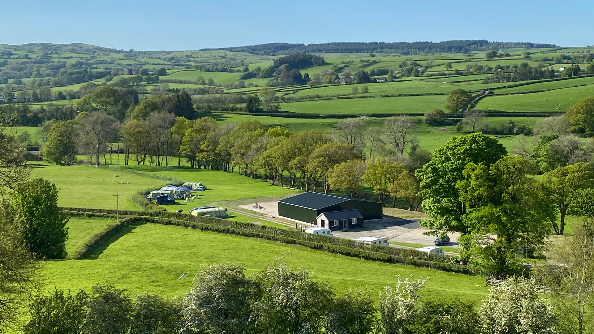 Llanerfyl - Rhos Y Gallt - The Camping and Caravanning Club