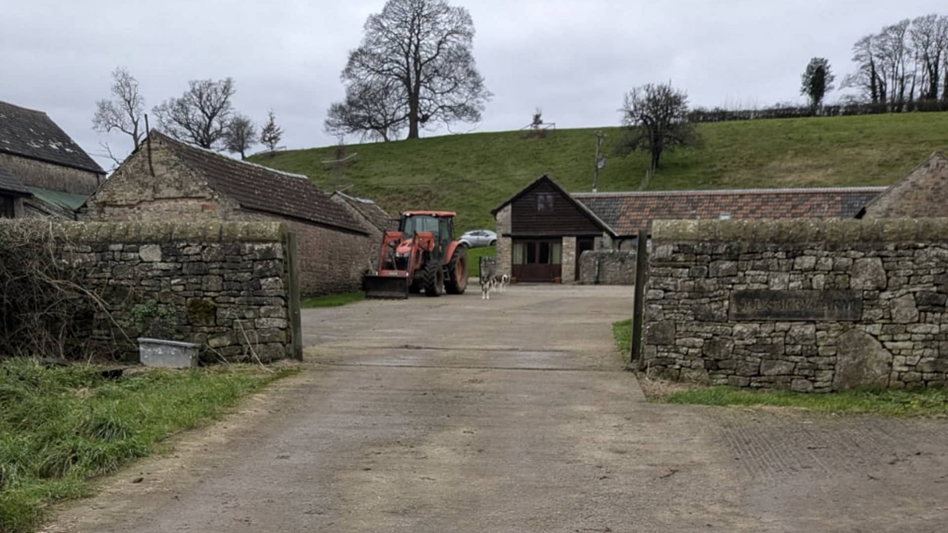 Newport (South Wales) - Salisbury Farm - The Camping and Caravanning Club