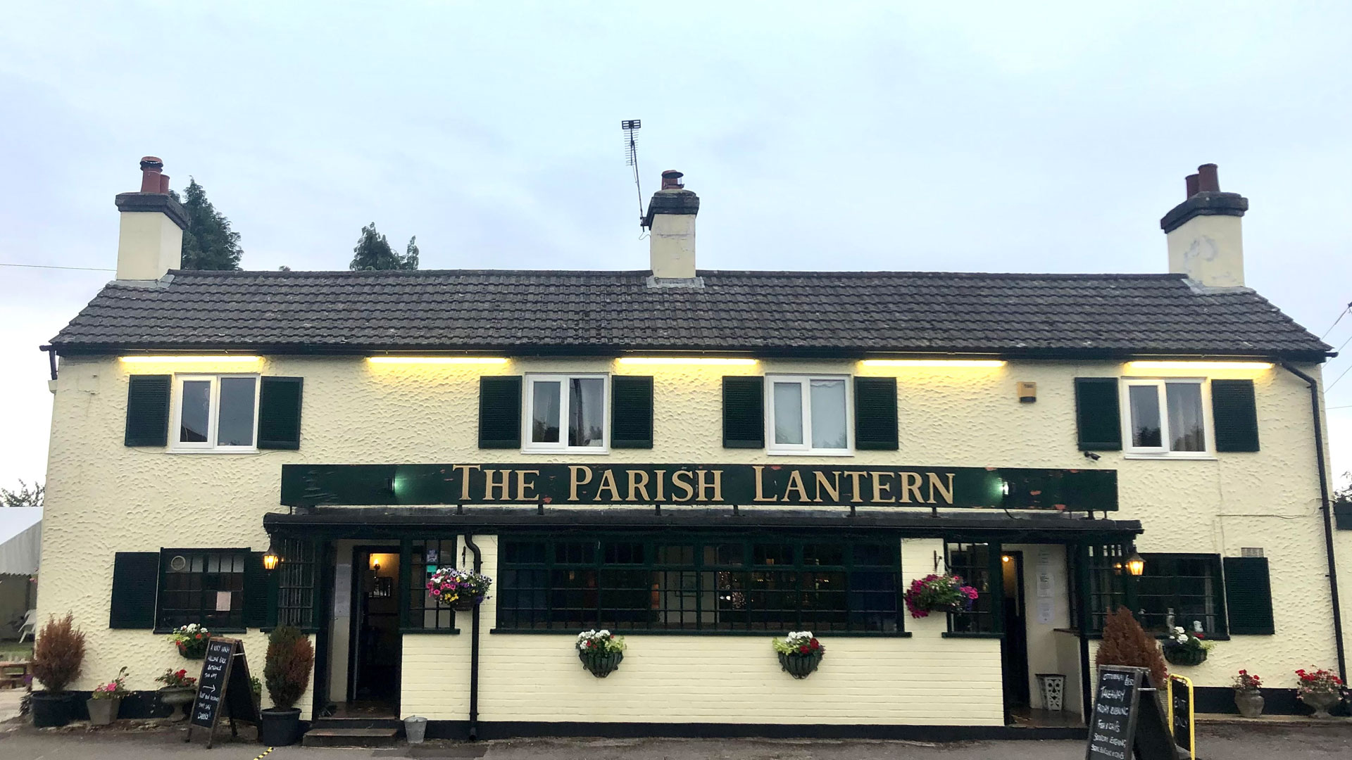 Whiteparish - Parish Lantern - The Camping and Caravanning Club